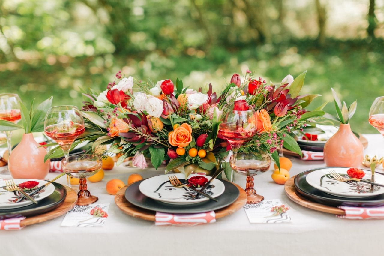 A RED HOT TABLE DESIGN FOR SUMMER SOIREES | Pretty Together