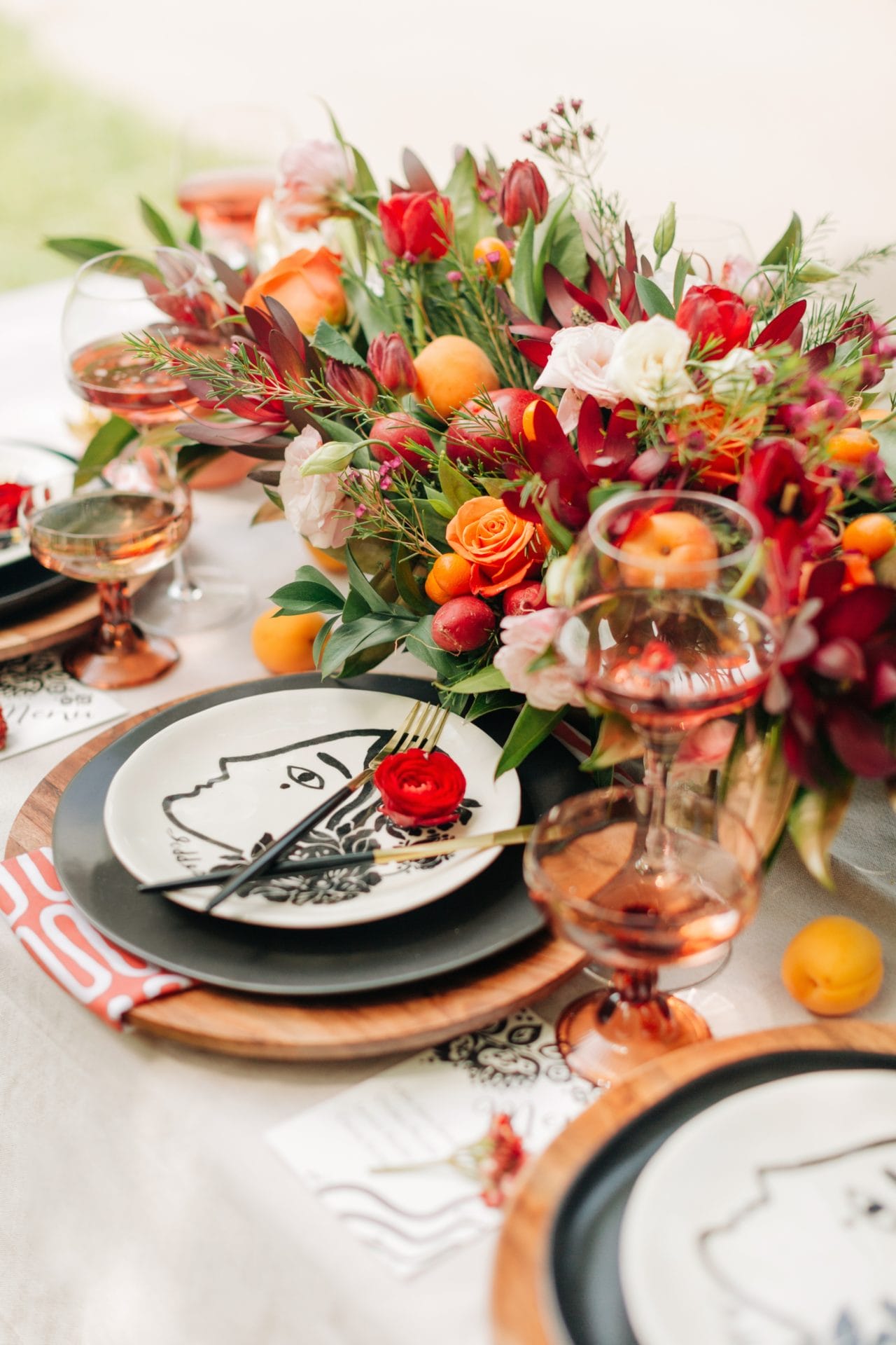 A RED HOT TABLE DESIGN FOR SUMMER SOIREES | Pretty Together