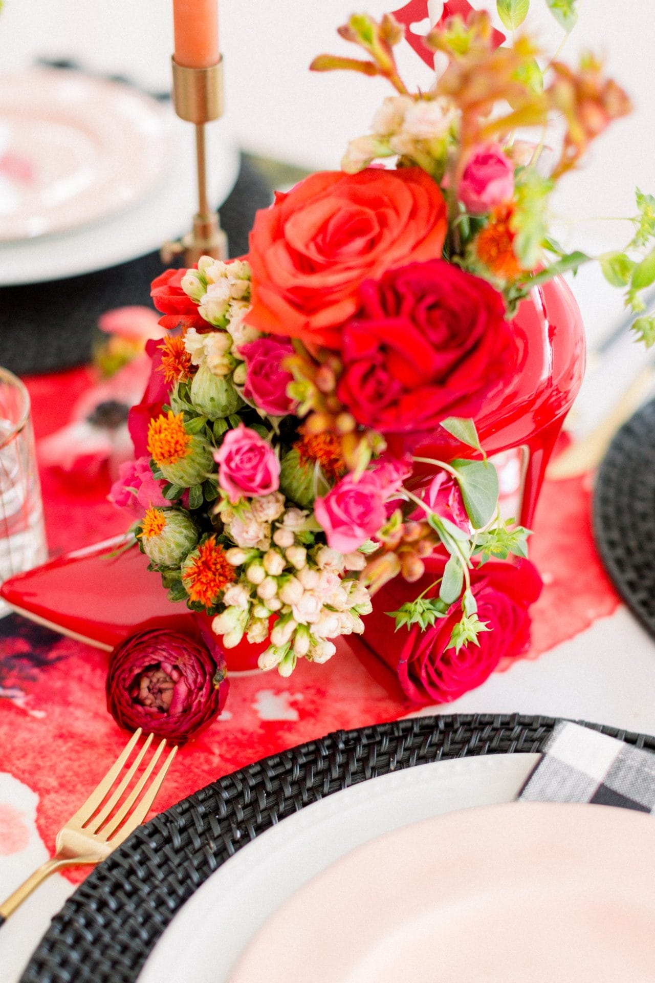 A PRETTY PREPPY TABLE SETTING | Pretty Together