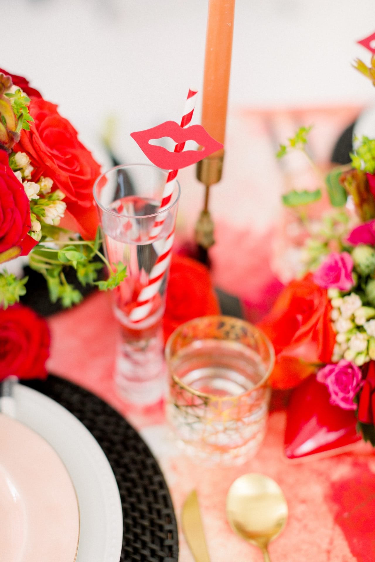 A PRETTY PREPPY TABLE SETTING | Pretty Together