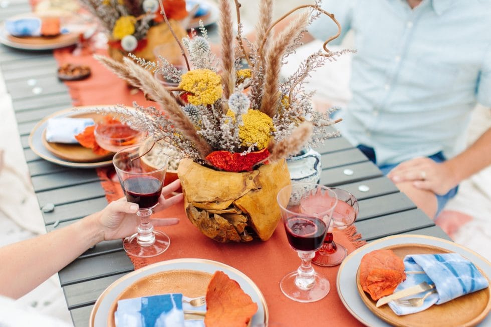 The Ultimate Beach Dinner Party Set Up | Pretty Together