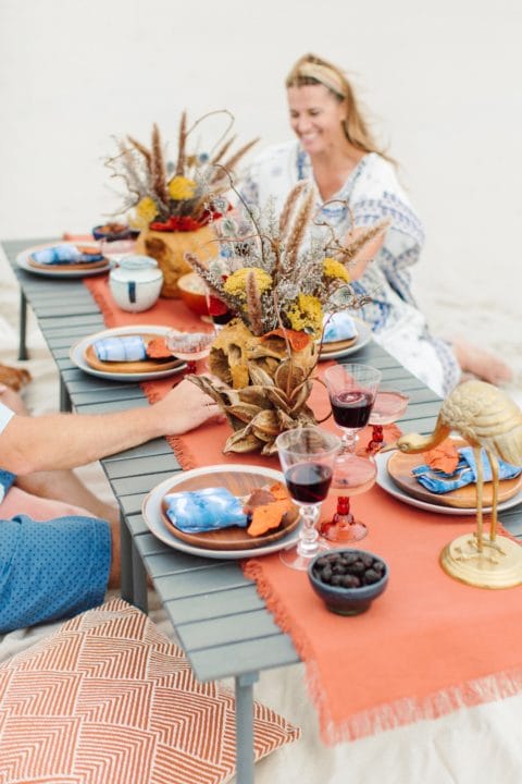 The Ultimate Beach Dinner Party Set Up | Pretty Together