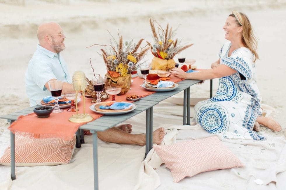 The Ultimate Beach Dinner Party Set Up | Pretty Together