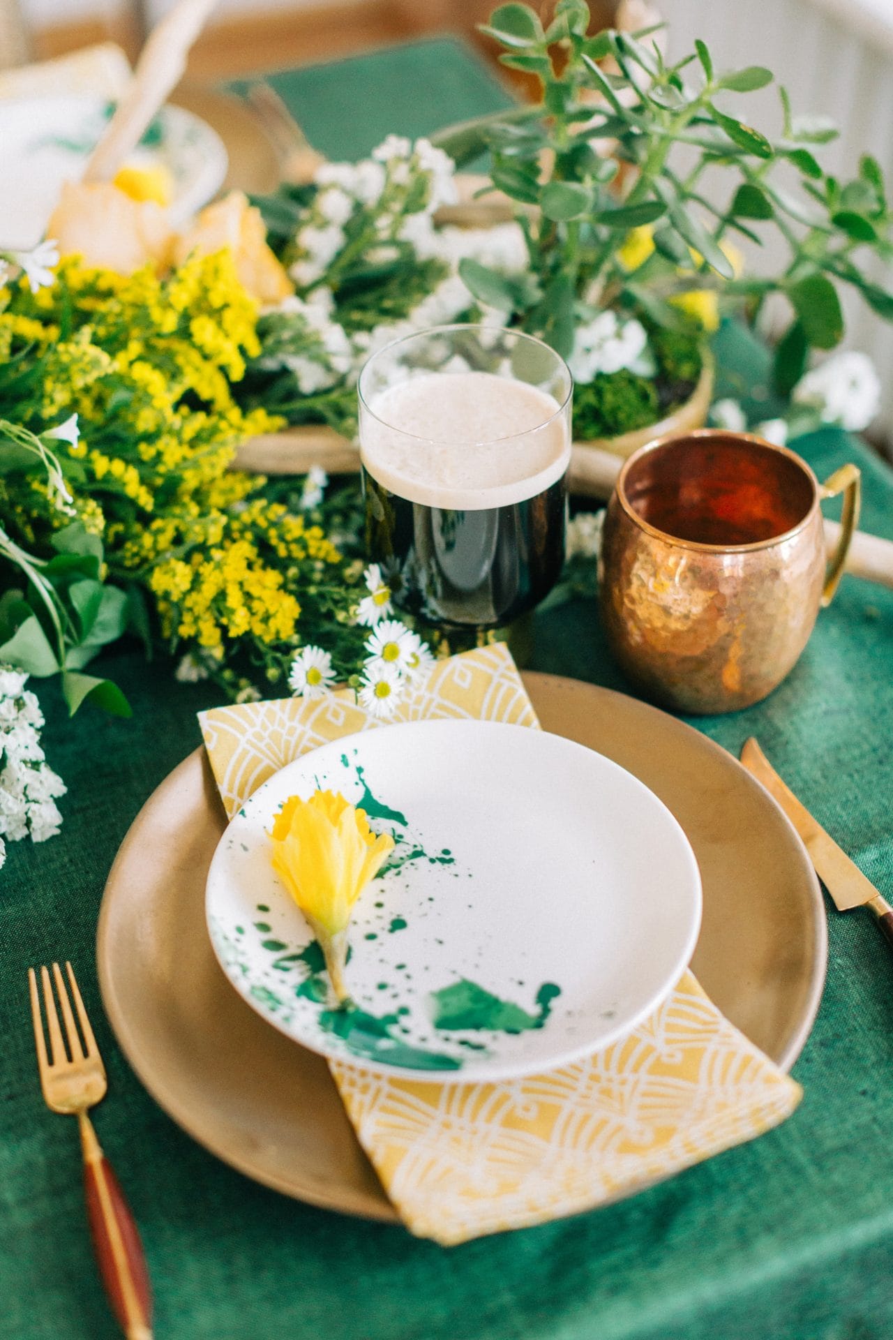AN IRISH GARDEN TABLE SETTING | Pretty Together