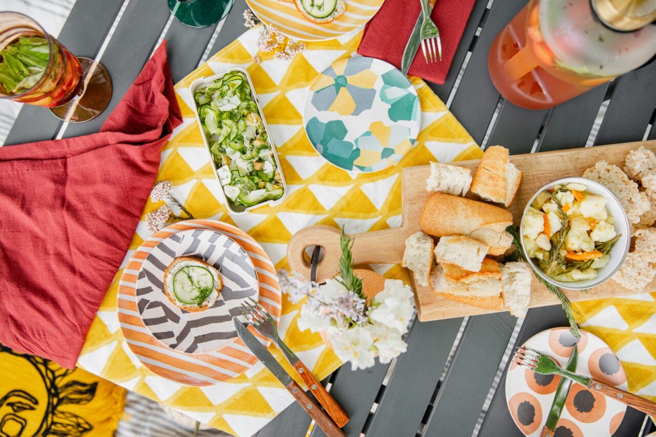 How to Pack the Perfect Picnic | Pretty Together