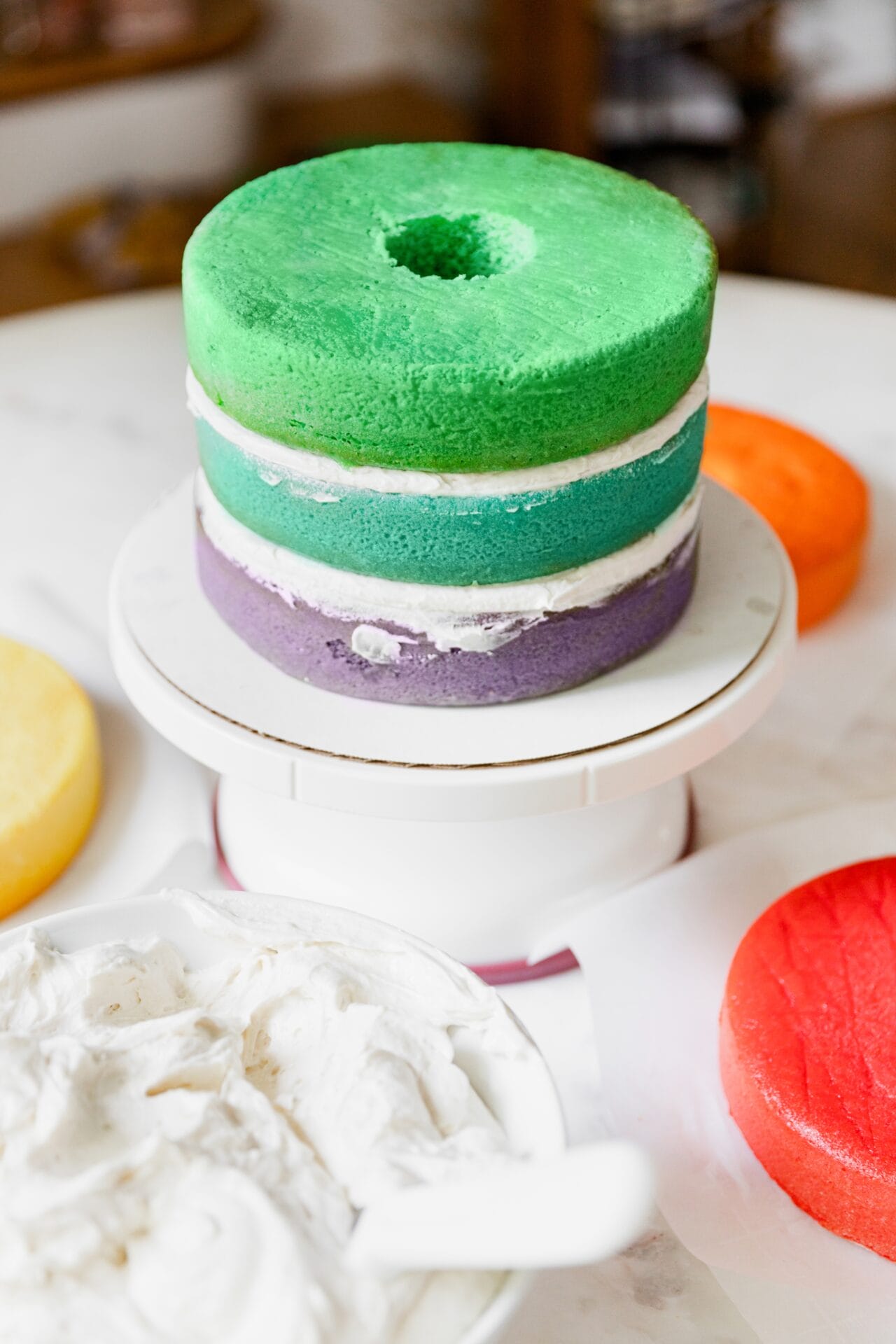 HOW TO MAKE A RAINBOW EXPLOSION CAKE | Pretty Together