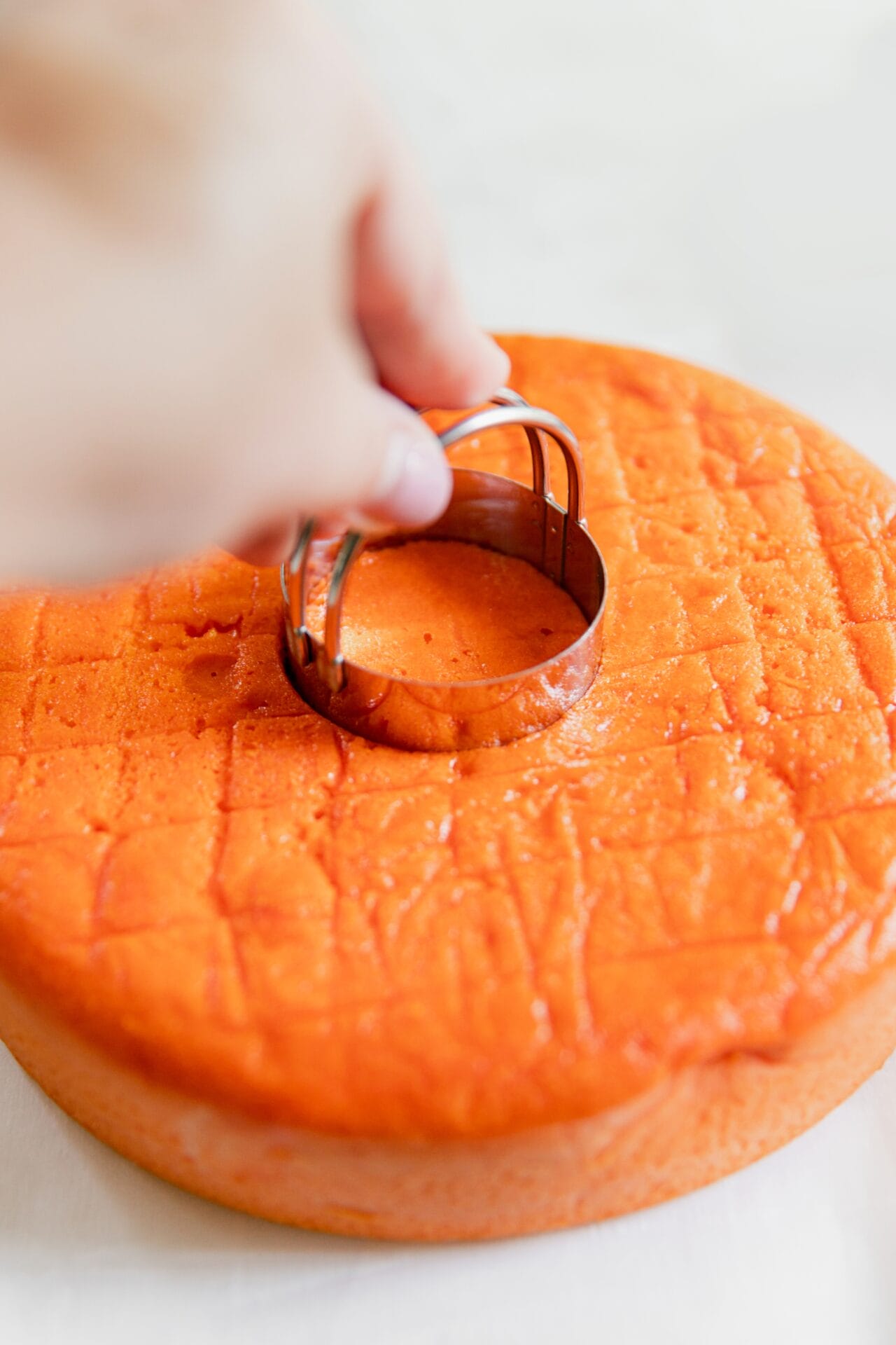 HOW TO MAKE A RAINBOW EXPLOSION CAKE | Pretty Together