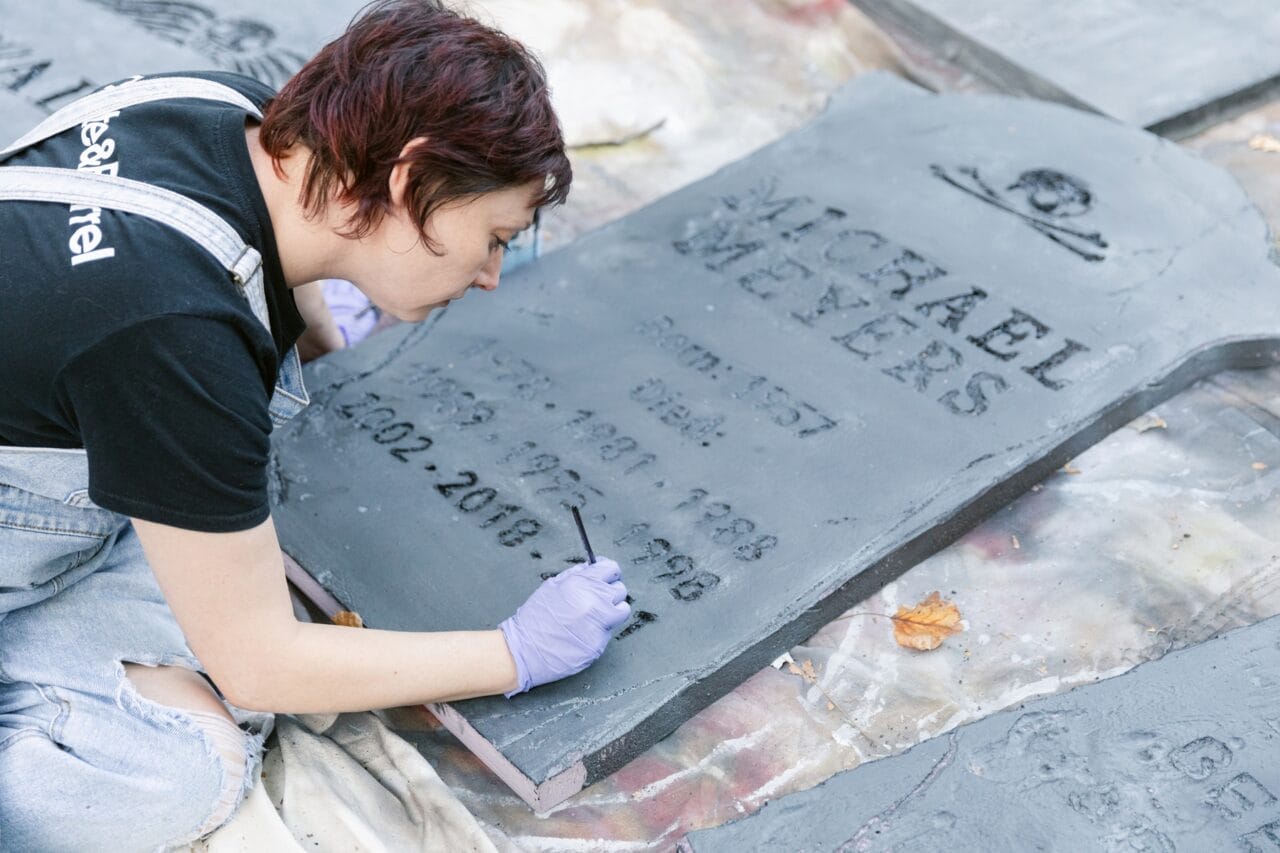 SPOOKY REALISTIC DIY GRAVESTONES | Pretty Together