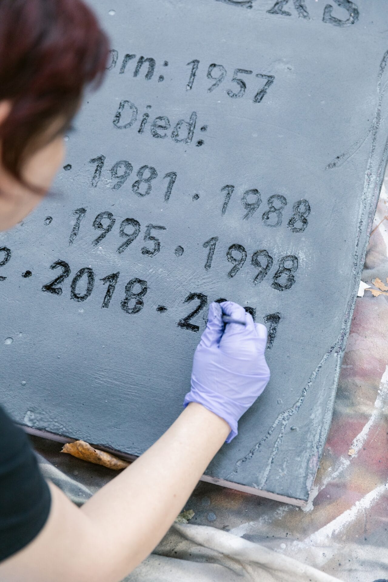 SPOOKY REALISTIC DIY GRAVESTONES | Pretty Together